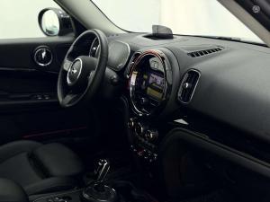 Grey MINI Countryman 2023 in Vilnius, with an engine capacity of 1.50 L and mileage of 49 thousand km for 26890 €, photo 17 on AUTOMOTO.COM.LV