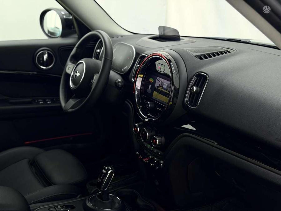 Grey MINI Countryman 2023 in Vilnius, with an engine capacity of 1.50 L and mileage of 49 thousand km for 26890 €, photo 17 on AUTOMOTO.COM.LV