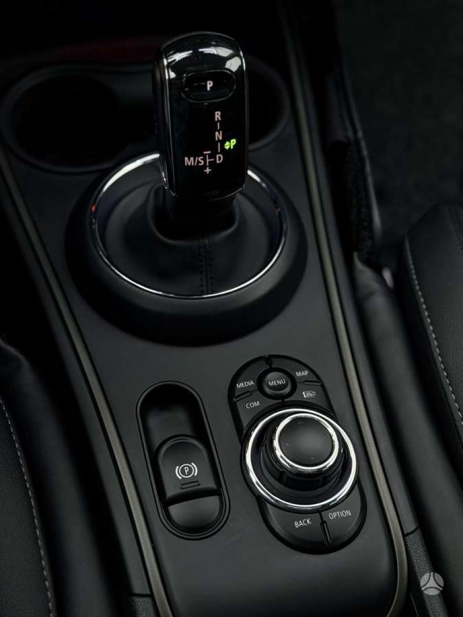 Grey MINI Countryman 2023 in Vilnius, with an engine capacity of 1.50 L and mileage of 49 thousand km for 26890 €, photo 24 on AUTOMOTO.COM.LV