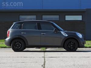 Grey MINI Countryman 2014 in Riga, with an engine capacity of 1.60 L and mileage of 291 thousand km for 6990 €, photo 9 on AUTOMOTO.COM.LV