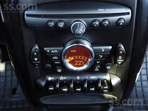 Grey MINI Countryman 2014 in Riga, with an engine capacity of 1.60 L and mileage of 291 thousand km for 6990 €, photo 23 on AUTOMOTO.COM.LV