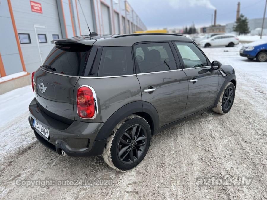 Grey MINI Countryman 2010 in Tallinn, with an engine capacity of 1.60 L and mileage of 194 thousand km for 7900 €, photo 5 on AUTOMOTO.COM.LV