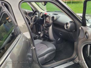 Grey MINI Countryman 2010 in Tallinn, with an engine capacity of 1.60 L and mileage of 238 thousand km for 5800 €, photo 12 on AUTOMOTO.COM.LV