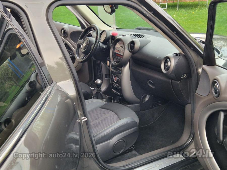 Grey MINI Countryman 2010 in Tallinn, with an engine capacity of 1.60 L and mileage of 238 thousand km for 5800 €, photo 12 on AUTOMOTO.COM.LV