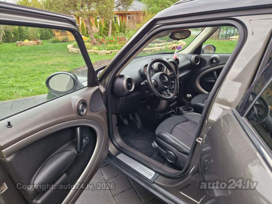 Grey MINI Countryman 2010 in Tallinn, with an engine capacity of 1.60 L and mileage of 238 thousand km for 5800 €, photo 14 on AUTOMOTO.COM.LV