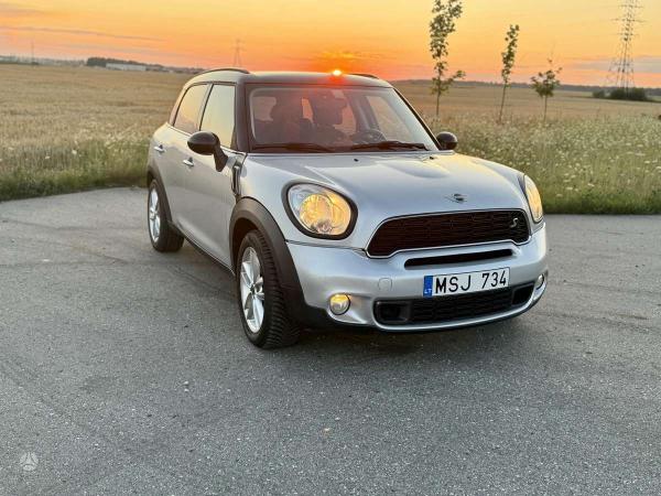 Grey MINI Countryman 2011 in Kaunas, with an engine capacity of 1.60 L and mileage of 148 thousand km for 5500 €, photo 4 on AUTOMOTO.COM.LV