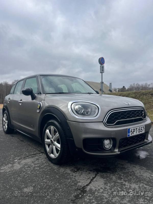 Pelēks MINI Countryman 2017 Tallina, ar dzinēja tilpumu 1.50 L un nobraukumu 170 tūkst. km par 16500 €, foto 1 vietnē AUTOMOTO.COM.LV