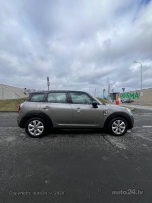 Grey MINI Countryman 2017 in Tallinn, with an engine capacity of 1.50 L and mileage of 170 thousand km for 16500 €, photo 8 on AUTOMOTO.COM.LV