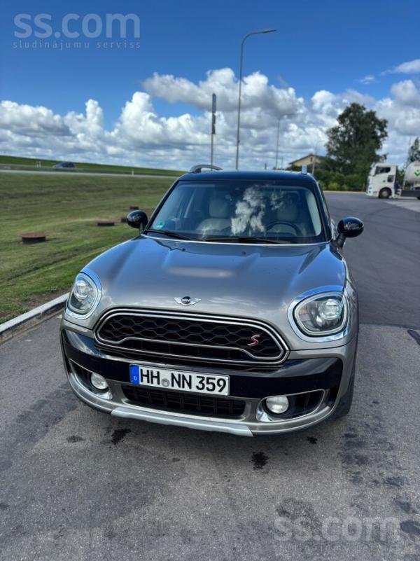 Pelēks MINI Countryman 2017 Rīga, ar dzinēja tilpumu 2.00 L un nobraukumu 196 tūkst. km par 13900 €, foto 3 vietnē AUTOMOTO.COM.LV