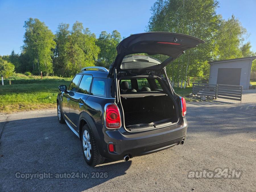 Pelēks MINI Countryman 2019 Tallina, ar dzinēja tilpumu 2.00 L un nobraukumu 102 tūkst. km par 16490 €, foto 4 vietnē AUTOMOTO.COM.LV
