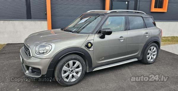 Pelēks MINI Countryman 2020 Tallina, ar dzinēja tilpumu 1.50 L un nobraukumu 63 tūkst. km par 23380 €, foto  vietnē AUTOMOTO.COM.LV