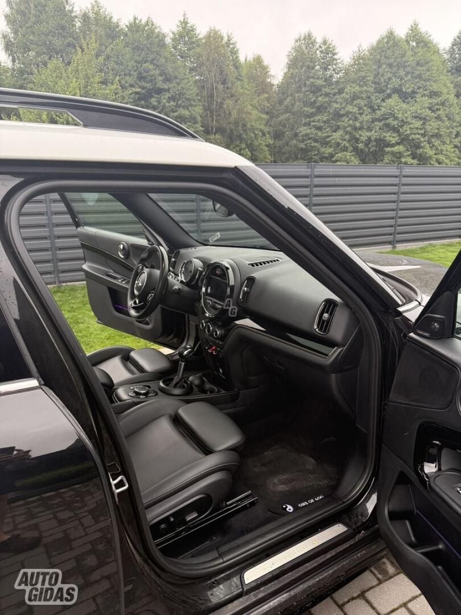 MINI Countryman 2019 Klaipėda, ar dzinēja tilpumu 2.00 L un nobraukumu 95 tūkst. km par 16000 €, foto 5 vietnē AUTOMOTO.COM.LV