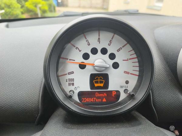 Red MINI Countryman 2012 in Kaunas, with an engine capacity of 1.60 L and mileage of 225 thousand km for 6300 €, photo 8 on AUTOMOTO.COM.LV