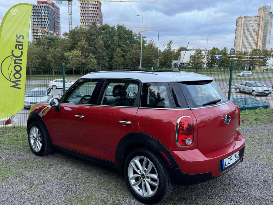 Red MINI Countryman 2013 in Vilnius, with an engine capacity of 1.60 L and mileage of 187 thousand km for 5700 €, photo 7 on AUTOMOTO.COM.LV