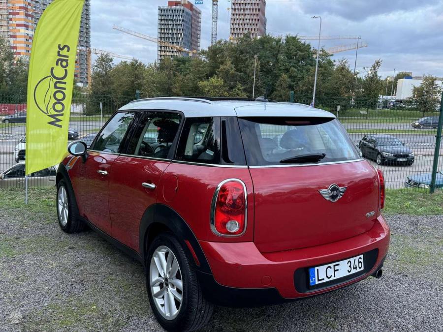 Red MINI Countryman 2013 in Vilnius, with an engine capacity of 1.60 L and mileage of 187 thousand km for 5700 €, photo 8 on AUTOMOTO.COM.LV