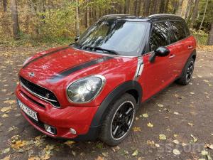 Red MINI Countryman 2016 in Riga, with an engine capacity of 2.00 L and mileage of 135 thousand km for 10500 €, photo  on AUTOMOTO.COM.LV
