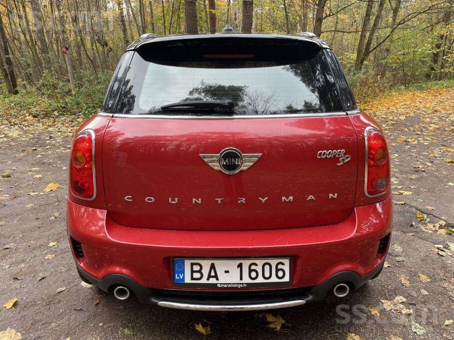 Red MINI Countryman 2016 in Riga, with an engine capacity of 2.00 L and mileage of 135 thousand km for 10500 €, photo 7 on AUTOMOTO.COM.LV