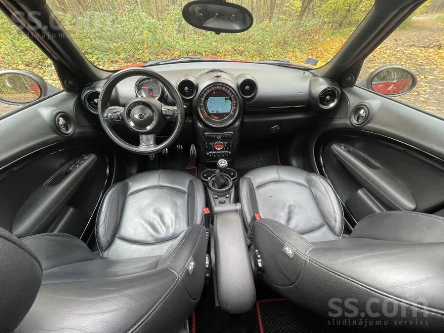 Red MINI Countryman 2016 in Riga, with an engine capacity of 2.00 L and mileage of 135 thousand km for 10500 €, photo 13 on AUTOMOTO.COM.LV