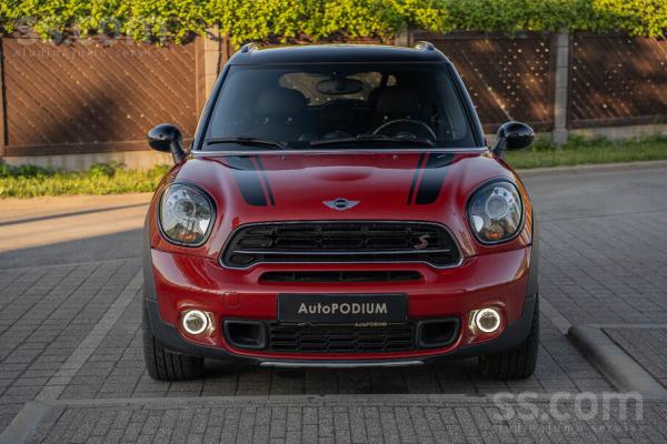 Red MINI Countryman 2016 in Riga, with an engine capacity of 2.00 L and mileage of 266 thousand km for 9990 €, photo 6 on AUTOMOTO.COM.LV