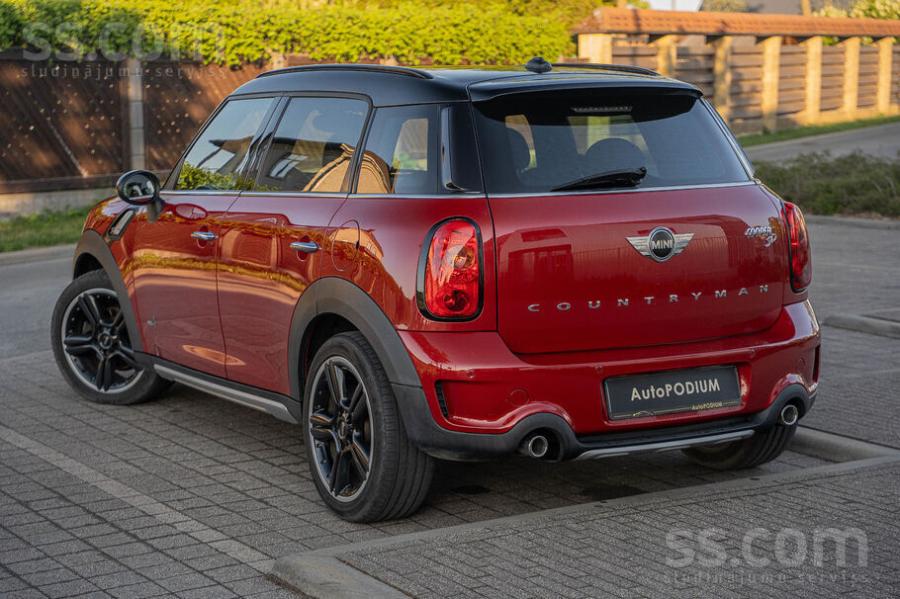 Red MINI Countryman 2016 in Riga, with an engine capacity of 2.00 L and mileage of 266 thousand km for 9650 €, photo 8 on AUTOMOTO.COM.LV