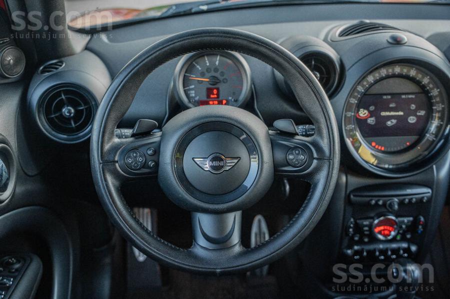 Red MINI Countryman 2016 in Riga, with an engine capacity of 2.00 L and mileage of 266 thousand km for 9650 €, photo 14 on AUTOMOTO.COM.LV