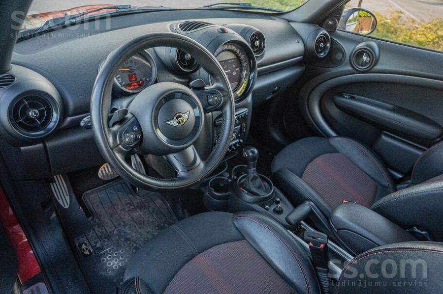 Red MINI Countryman 2016 in Riga, with an engine capacity of 2.00 L and mileage of 266 thousand km for 9650 €, photo 18 on AUTOMOTO.COM.LV