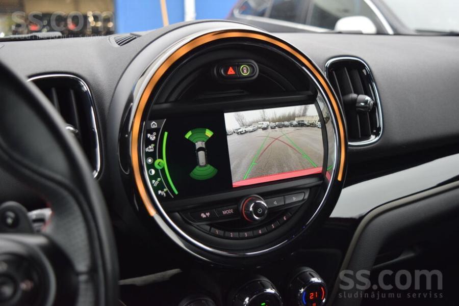Sarkans MINI Countryman 2019 Rīga, ar dzinēja tilpumu 2.00 L un nobraukumu 68 tūkst. km par 24500 €, foto 7 vietnē AUTOMOTO.COM.LV