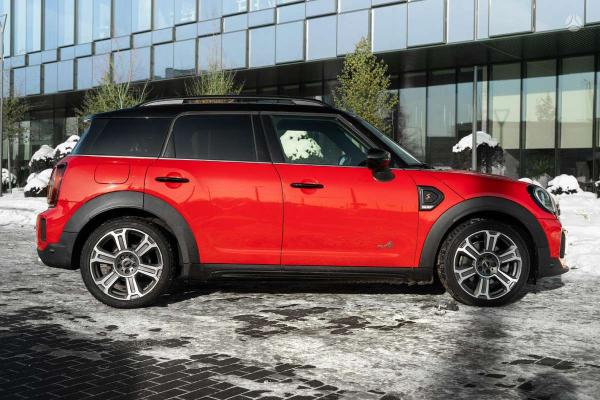 Red MINI Countryman 2021 in Vilnius, with an engine capacity of 2.00 L and mileage of 58 thousand km for 29400 €, photo 11 on AUTOMOTO.COM.LV
