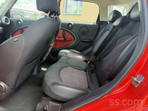 Red MINI Countryman 2010 in Talsi, with an engine capacity of 1.60 L and mileage of 202 thousand km for 5800 €, photo 7 on AUTOMOTO.COM.LV