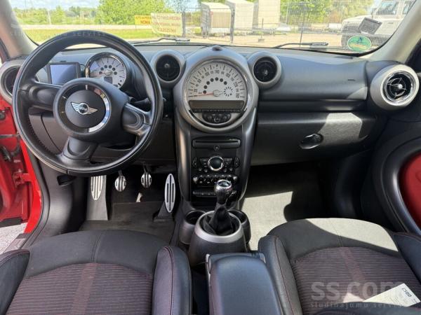 Red MINI Countryman 2010 in Talsi, with an engine capacity of 1.60 L and mileage of 202 thousand km for 5800 €, photo 8 on AUTOMOTO.COM.LV