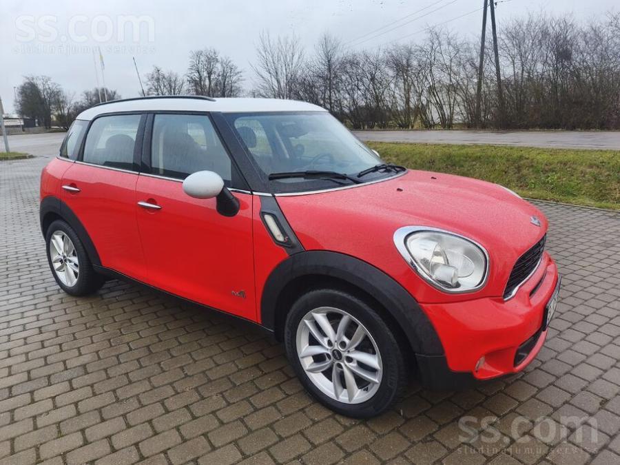 Red MINI Countryman 2012 in Cesis, with an engine capacity of 2.00 L and mileage of 237 thousand km for 6350 €, photo 4 on AUTOMOTO.COM.LV