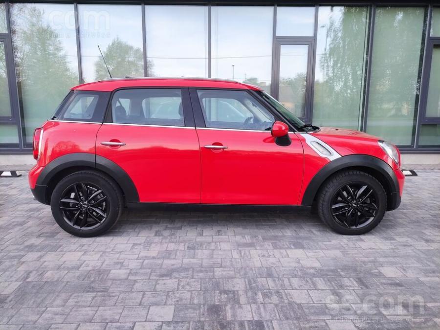 Red MINI Countryman 2012 in Riga, with an engine capacity of 1.60 L and mileage of 217 thousand km for 4650 €, photo 7 on AUTOMOTO.COM.LV