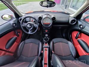 Red MINI Countryman 2012 in Riga, with an engine capacity of 1.60 L and mileage of 217 thousand km for 4650 €, photo 12 on AUTOMOTO.COM.LV