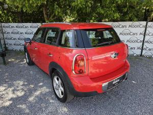 Red MINI Countryman 2012 in Vilnius, with an engine capacity of 1.60 L and mileage of 107 thousand km for 4200 €, photo 8 on AUTOMOTO.COM.LV