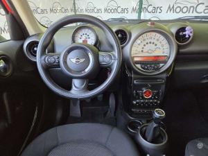Red MINI Countryman 2012 in Vilnius, with an engine capacity of 1.60 L and mileage of 107 thousand km for 4200 €, photo 12 on AUTOMOTO.COM.LV