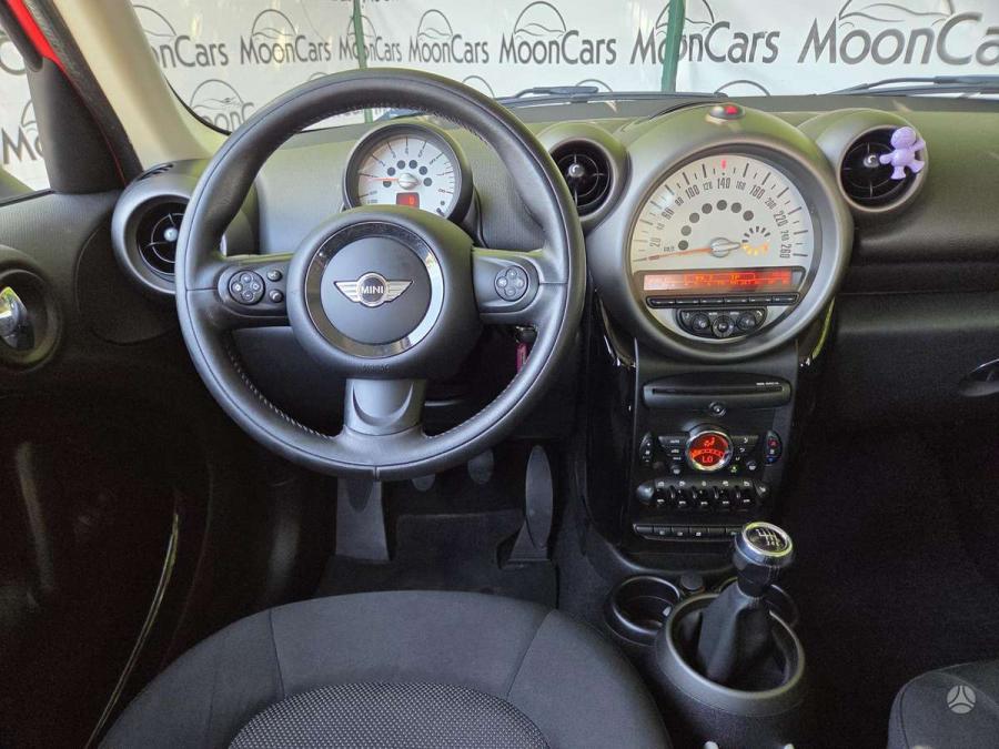 Red MINI Countryman 2012 in Vilnius, with an engine capacity of 1.60 L and mileage of 107 thousand km for 4200 €, photo 12 on AUTOMOTO.COM.LV