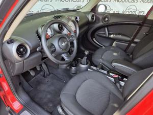 Red MINI Countryman 2012 in Vilnius, with an engine capacity of 1.60 L and mileage of 107 thousand km for 4200 €, photo 15 on AUTOMOTO.COM.LV
