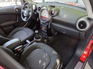 Red MINI Countryman 2012 in Vilnius, with an engine capacity of 1.60 L and mileage of 107 thousand km for 4200 €, photo 18 on AUTOMOTO.COM.LV