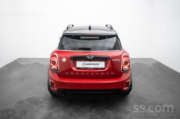 Red MINI Countryman 2018 in Tallinn, with an engine capacity of 1.50 L and mileage of 143 thousand km for 13999 €, photo 5 on AUTOMOTO.COM.LV