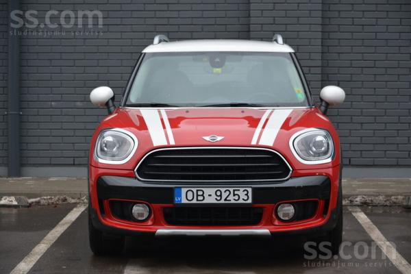 Red MINI Countryman 2018 in Riga, with an engine capacity of 2.00 L and mileage of 230 thousand km for 10900 €, photo 2 on AUTOMOTO.COM.LV