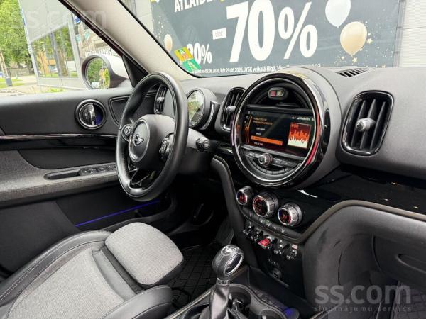 Красный Мини Кантримен 2018 в Рига, объемом двигателя 2.00 л и пробегом 235 тыс. км за 10850 €, фото 10 на AUTOMOTO.COM.LV