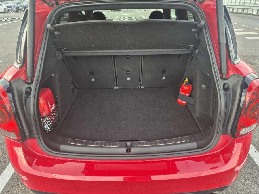 Red MINI Countryman 2018 in Vilnius, with an engine capacity of 2.00 L and mileage of 88 thousand km for 16500 €, photo 12 on AUTOMOTO.COM.LV