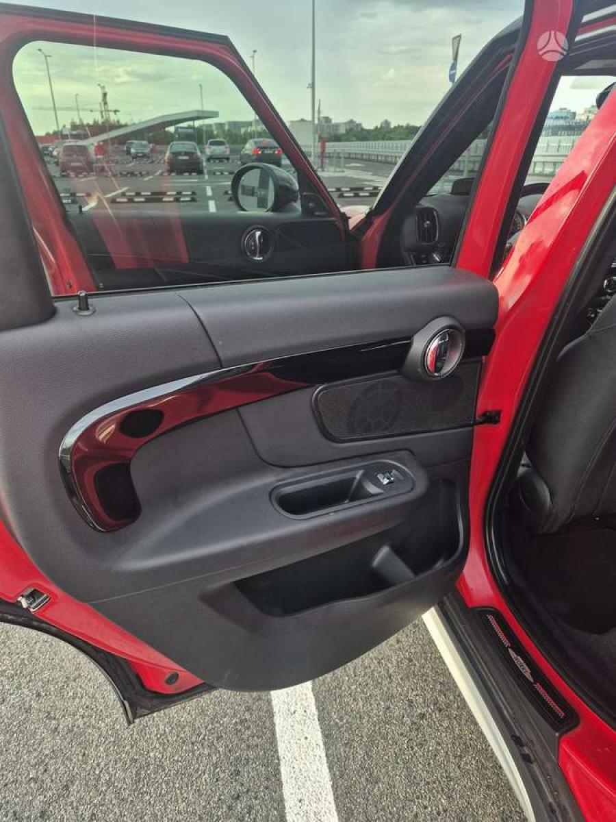 Red MINI Countryman 2018 in Vilnius, with an engine capacity of 2.00 L and mileage of 88 thousand km for 16500 €, photo 14 on AUTOMOTO.COM.LV