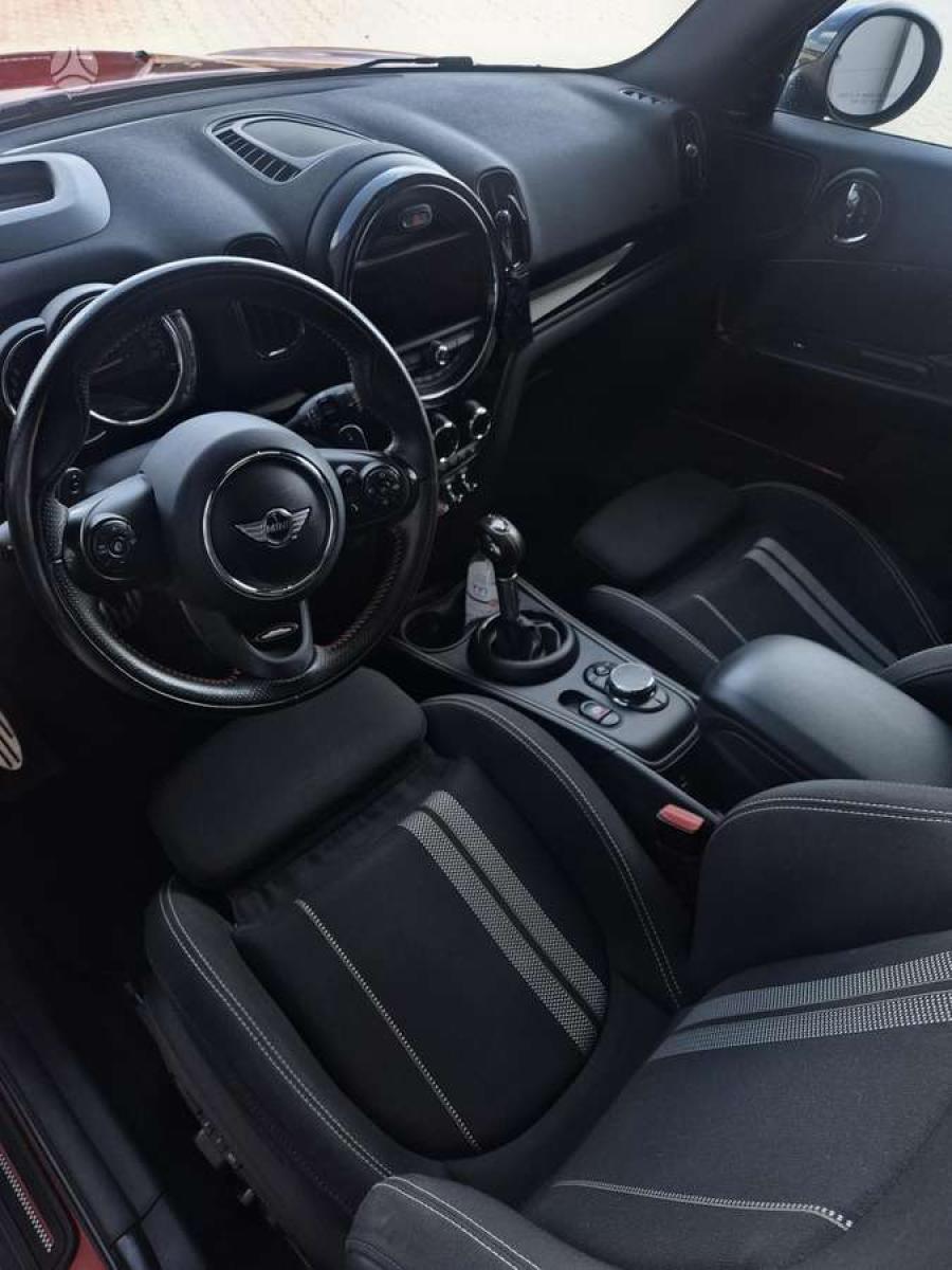 Red MINI Countryman 2018 in Vilnius, with an engine capacity of 2.00 L and mileage of 88 thousand km for 16500 €, photo 16 on AUTOMOTO.COM.LV