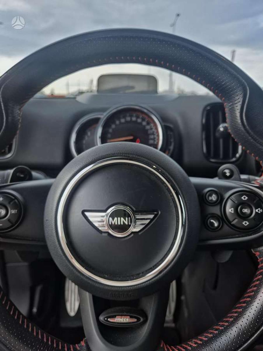 Red MINI Countryman 2018 in Vilnius, with an engine capacity of 2.00 L and mileage of 88 thousand km for 16500 €, photo 18 on AUTOMOTO.COM.LV