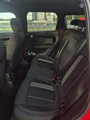 Red MINI Countryman 2018 in Vilnius, with an engine capacity of 2.00 L and mileage of 88 thousand km for 16500 €, photo 19 on AUTOMOTO.COM.LV