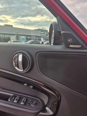 Red MINI Countryman 2018 in Vilnius, with an engine capacity of 2.00 L and mileage of 88 thousand km for 16500 €, photo 21 on AUTOMOTO.COM.LV