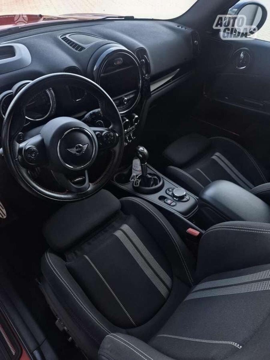 Sarkans MINI Countryman 2018 Viļņa, ar dzinēja tilpumu 2.00 L un nobraukumu 88 tūkst. km par 16500 €, foto 14 vietnē AUTOMOTO.COM.LV