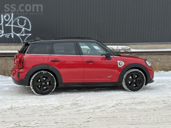 Red MINI Countryman 2021 in Riga, with an engine capacity of 1.50 L and mileage of 63 thousand km for 27900 €, photo 5 on AUTOMOTO.COM.LV