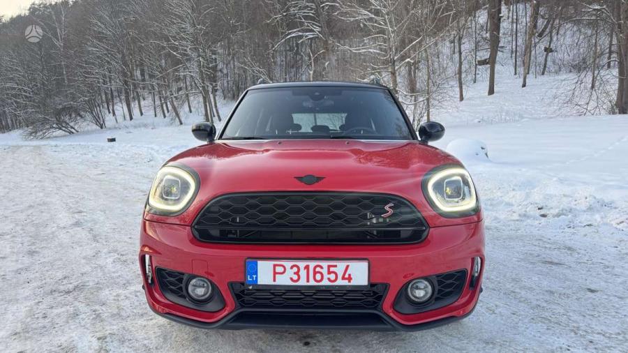 Red MINI Countryman 2024 in Vilnius, with an engine capacity of 2.00 L and mileage of 16 thousand km for 30900 €, photo 2 on AUTOMOTO.COM.LV